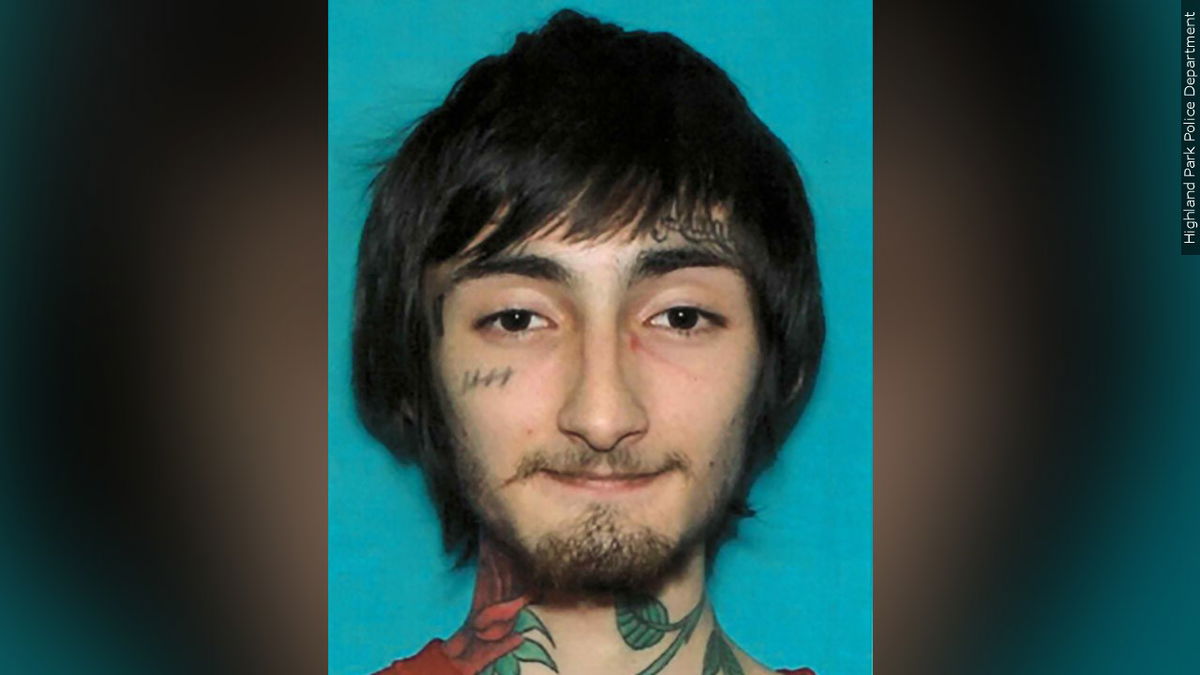 Highland Park Shooters Rooftop Position Made It Hard For Police To