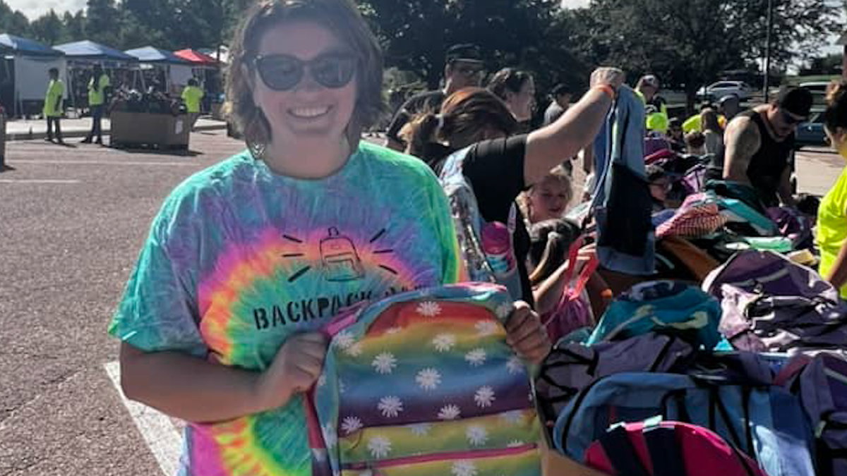 Week 2 of the annual backpack bash, nearly 1,000 volunteers help out | KRDO